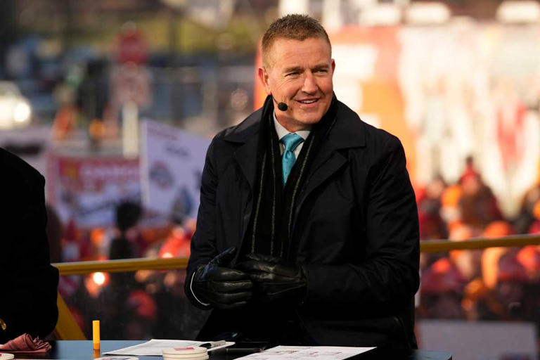Kirk Herbstreit Sends Classy Message Amid Fires in Southern California Kirk Herbstreit Sends Classy Message Amid Fires in Southern California