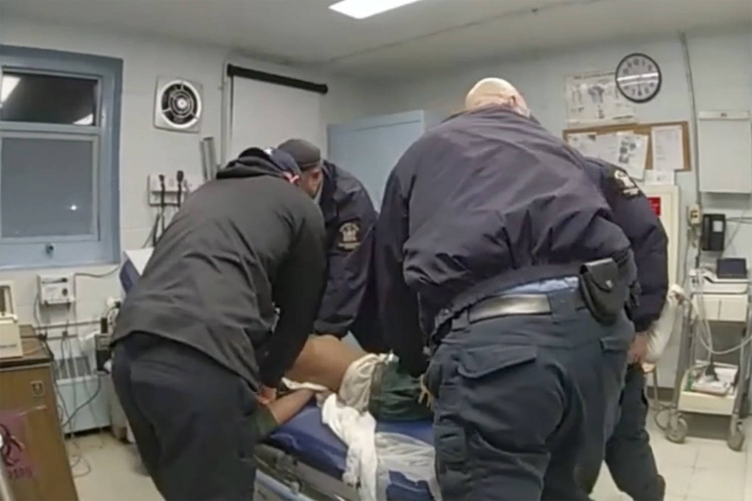 Autopsy shows New York inmate who was beaten while handcuffed died by ...