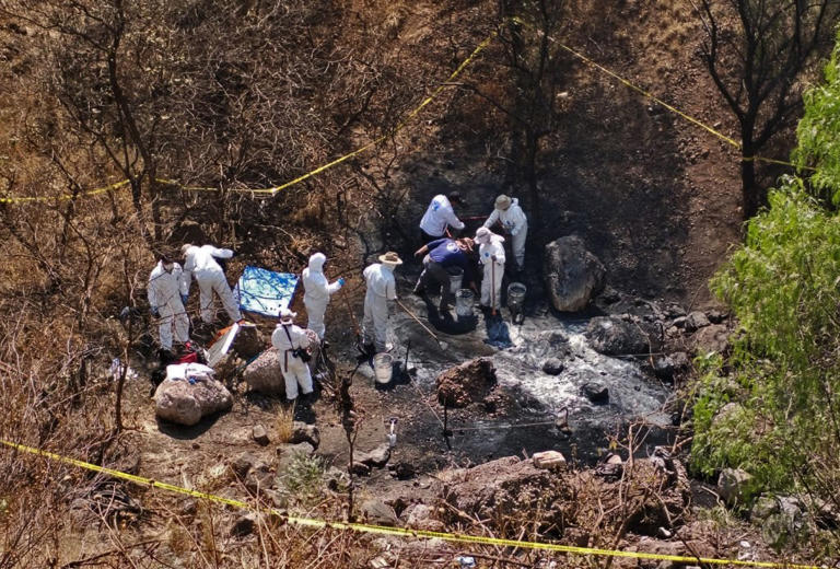12 bodies discovered in clandestine mass grave near US border in Mexico