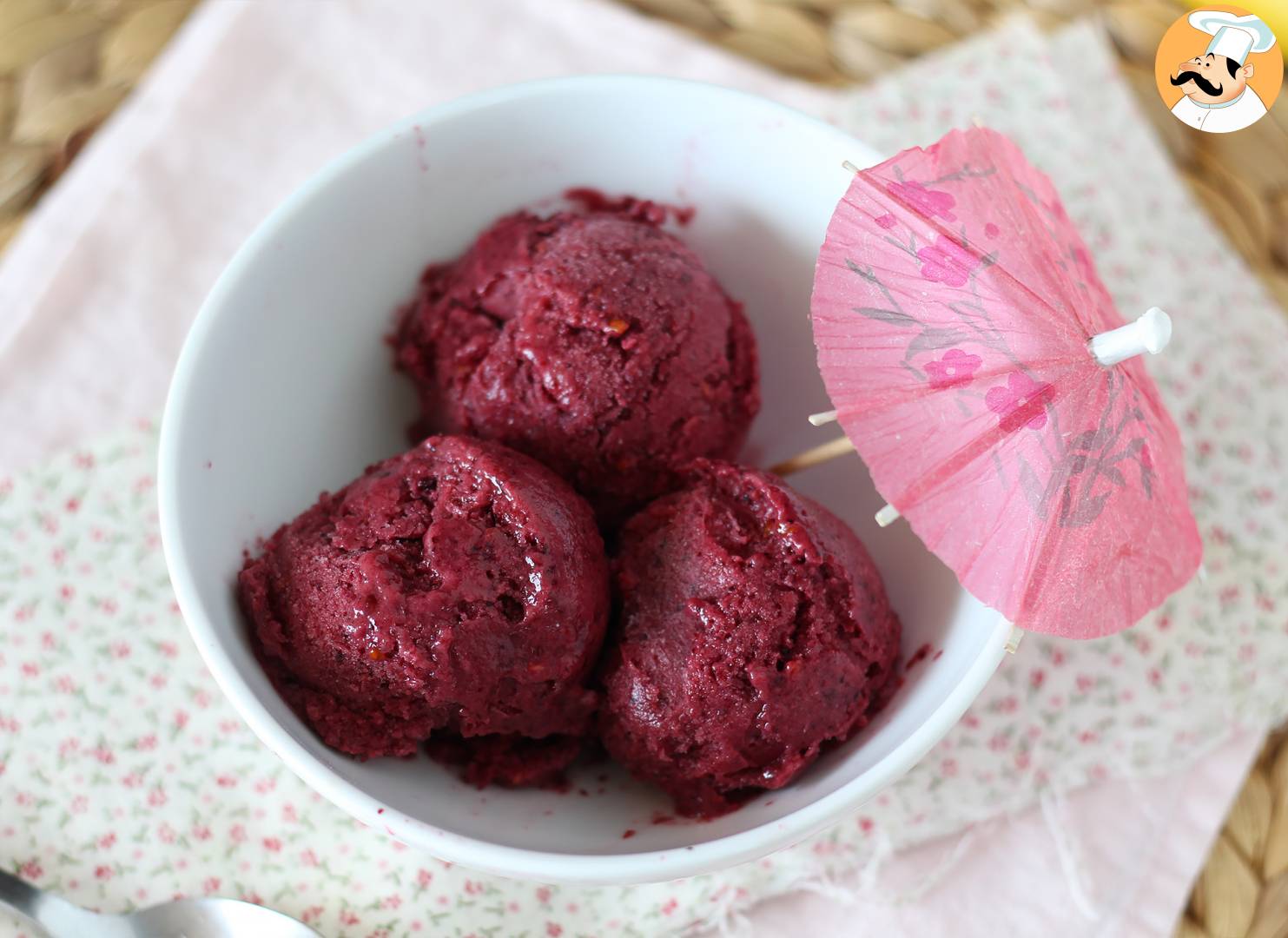 Vegan rood fruitijs: lekkere roombanaan, supermakkelijk te maken!