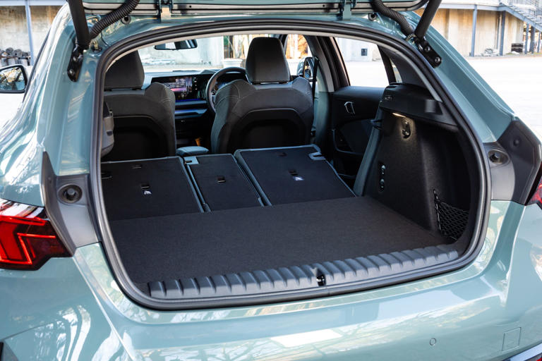 BMW 120（FF/7AT）【試乗記】