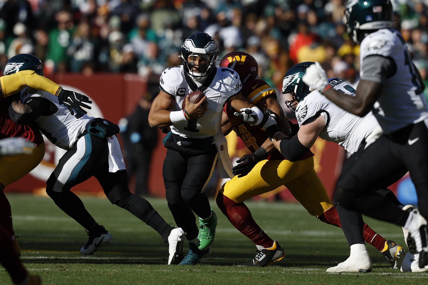 Commanders DC hints at Washington being very physical with Eagles QB ...