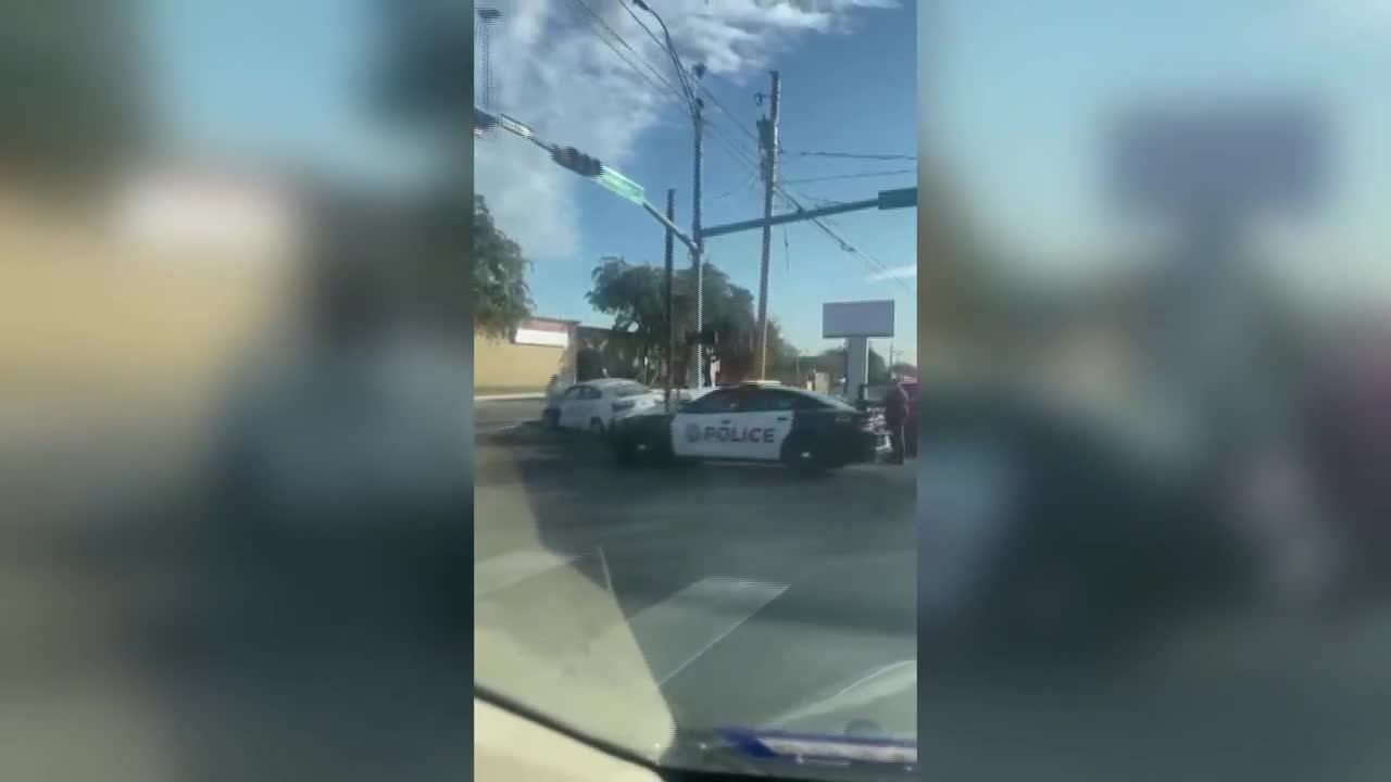 Crash in central Laredo leaves two cars damaged Crash in central Laredo leaves two cars damaged