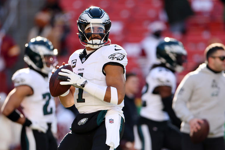 Jalen Hurts ruled out vs. Cowboys due to concussion. A top Eagles LB ...