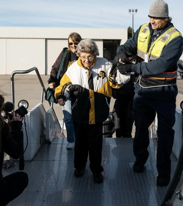 CU Buffs bring 100-year-old superfan Peggy to Alamo Bowl