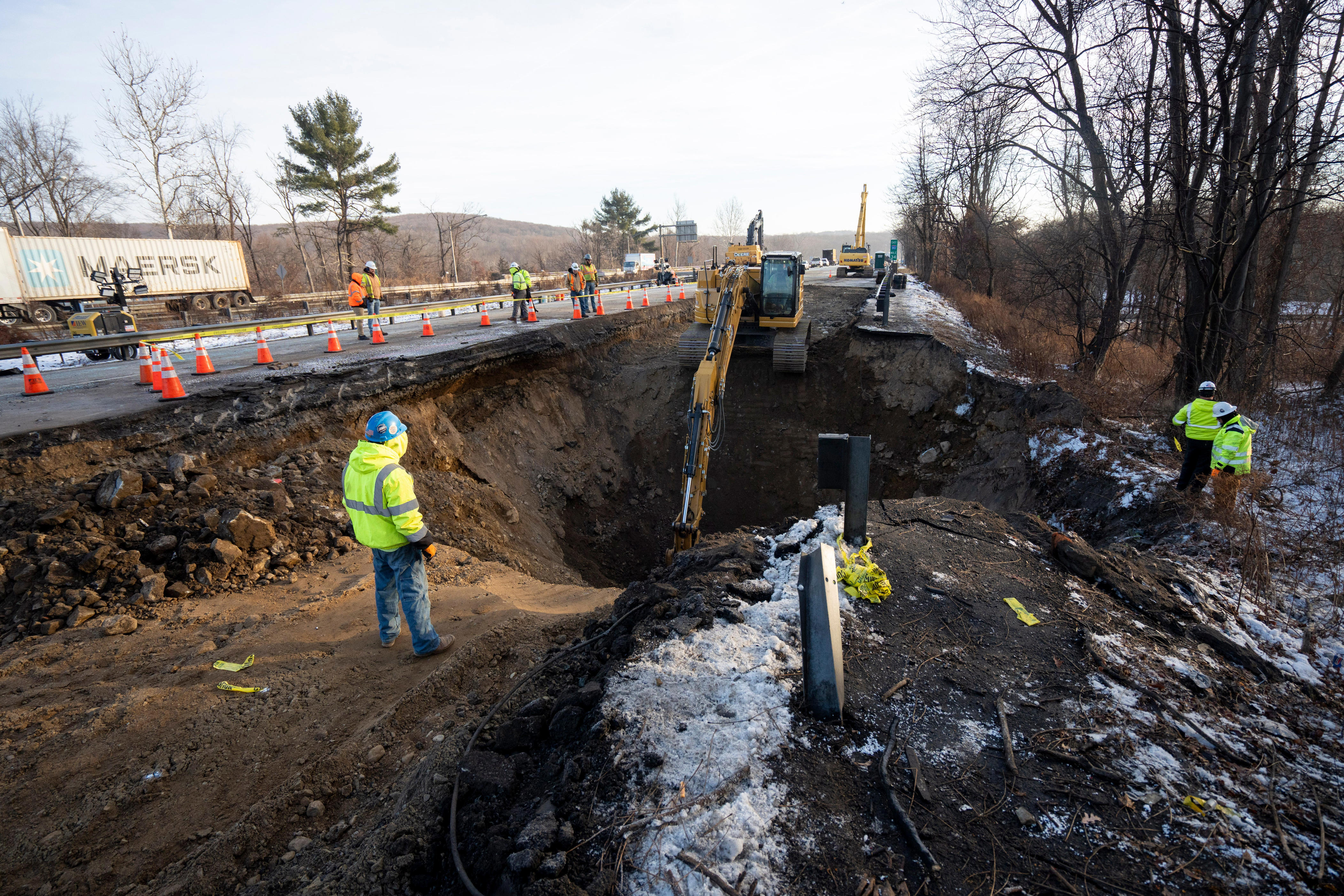 After Route 80 sinkhole saga, NJ bill targets hundreds of abandoned ...