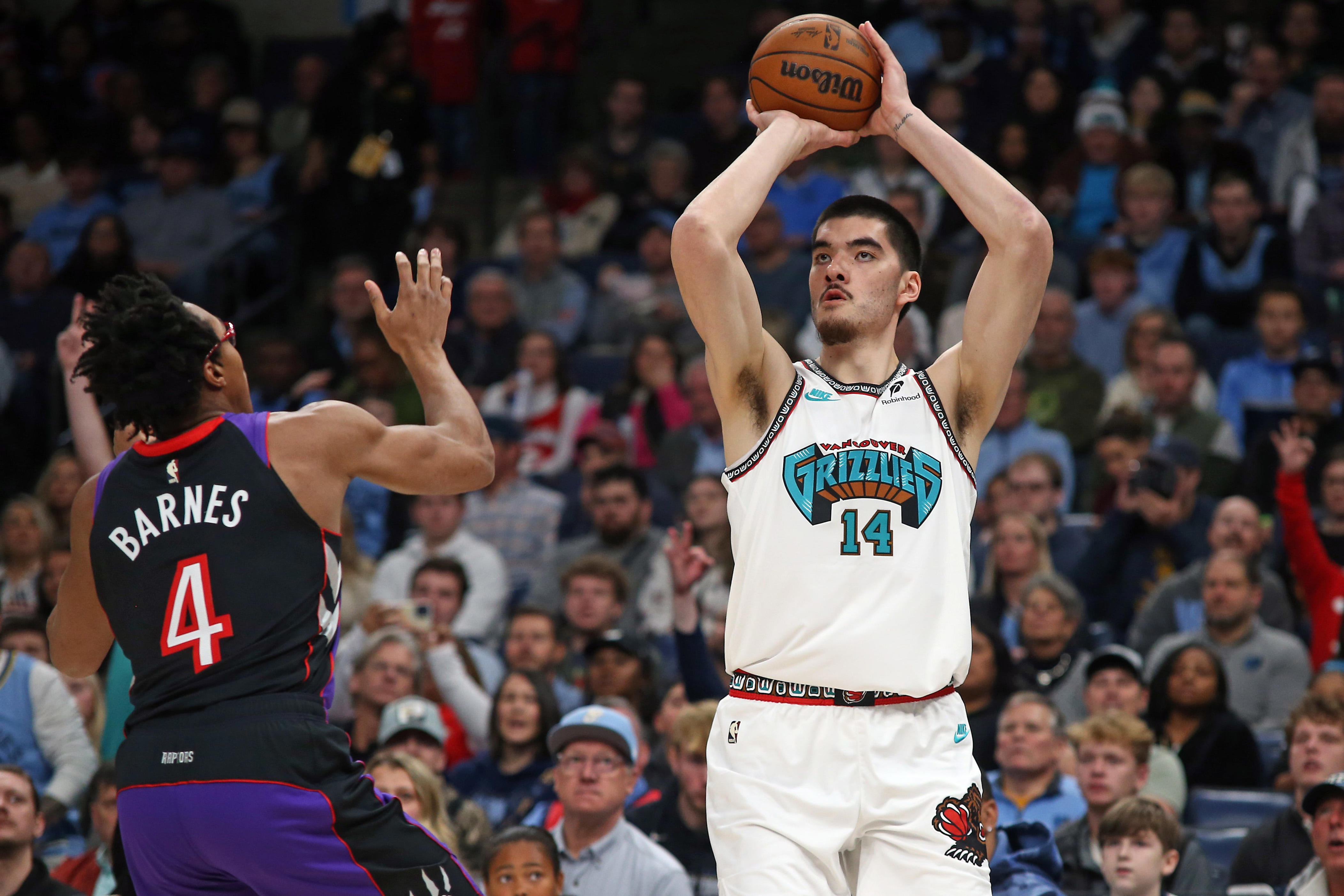 Grizzlies' Zach Edey praised by Taylor Jenkins after latest double-double