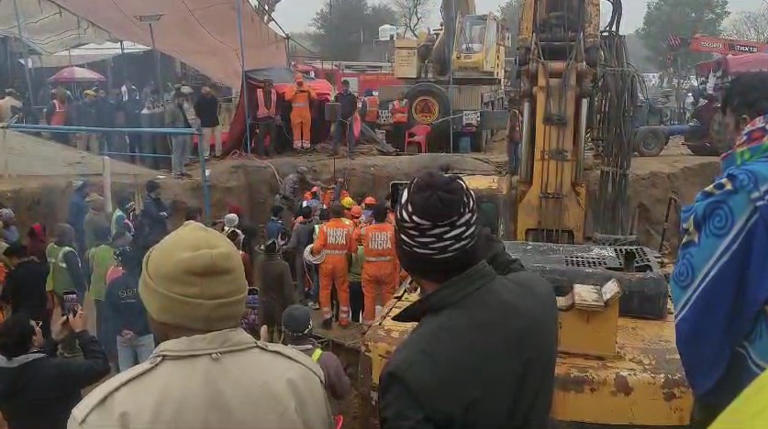 Three-year-old girl pulled out of Rajasthan borewell after ten-day-long rescue operation, dies