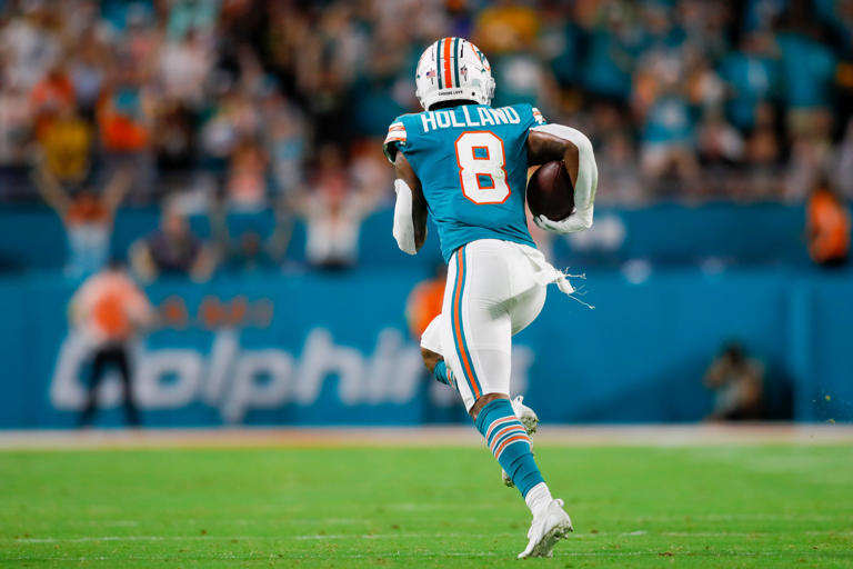 Dolphins downgrade Tua Tagovailoa to doubtful vs. Browns