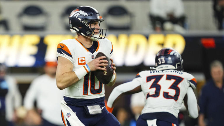 NFL Week 17 Saturday schedule: Odds, winners picks, predictions