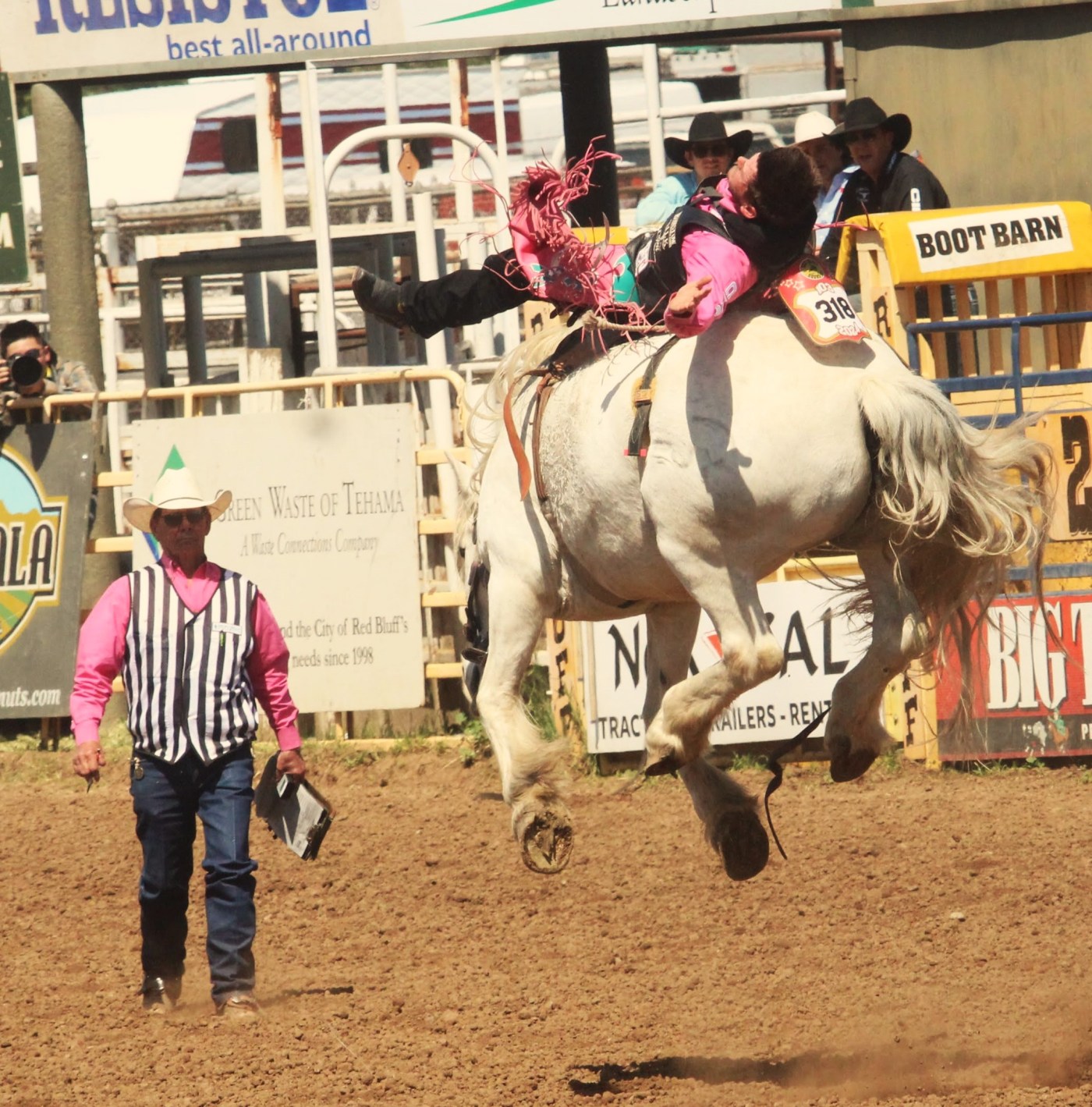 California Finals Rodeo starts Sunday