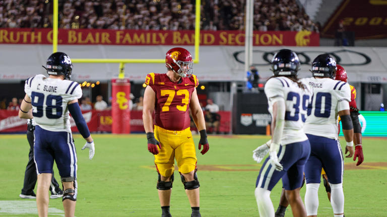 Zach Hanson does great work with makeshift USC offensive line in Las ...