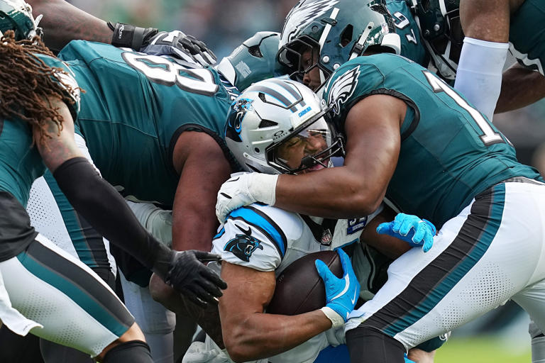 What channel is Eagles vs Cowboys game? Why Kenny Pickett isn't Birds ...