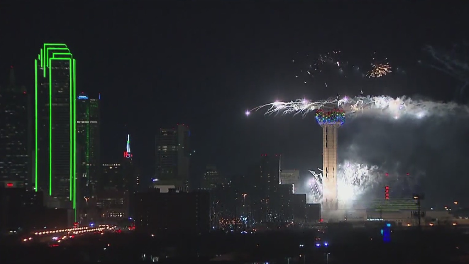 Pyrotechnic crews begin installing 15,000 pounds of fireworks at ...