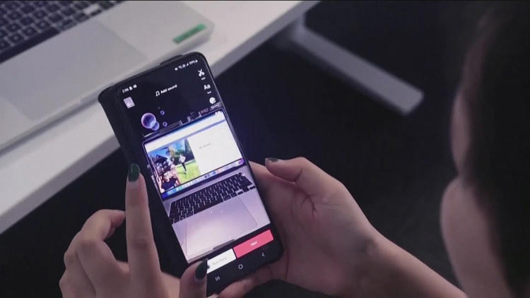 New laws go into effect in 2025 regarding social media New laws go into effect in 2025 regarding social media