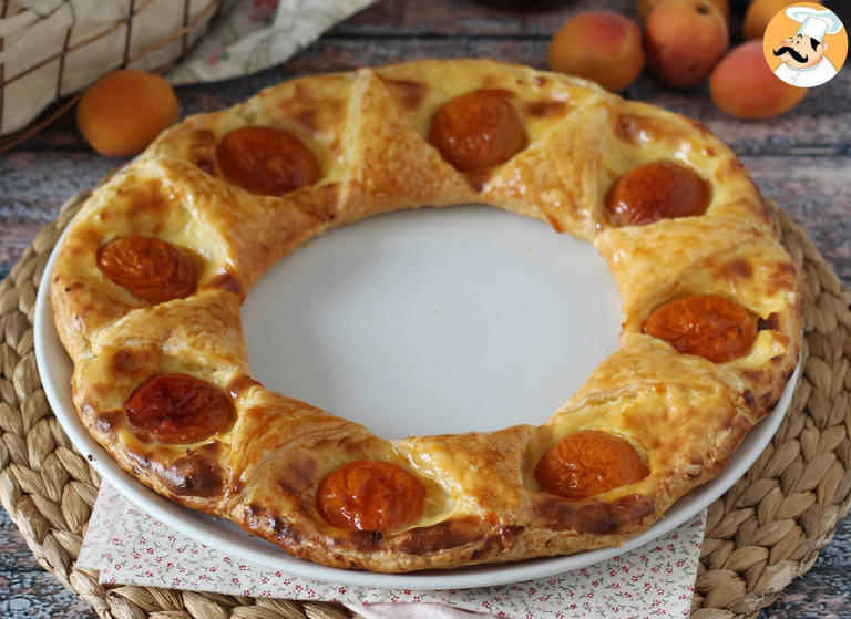 Tarte oranaise - bladerdeeg, custard en abrikozen