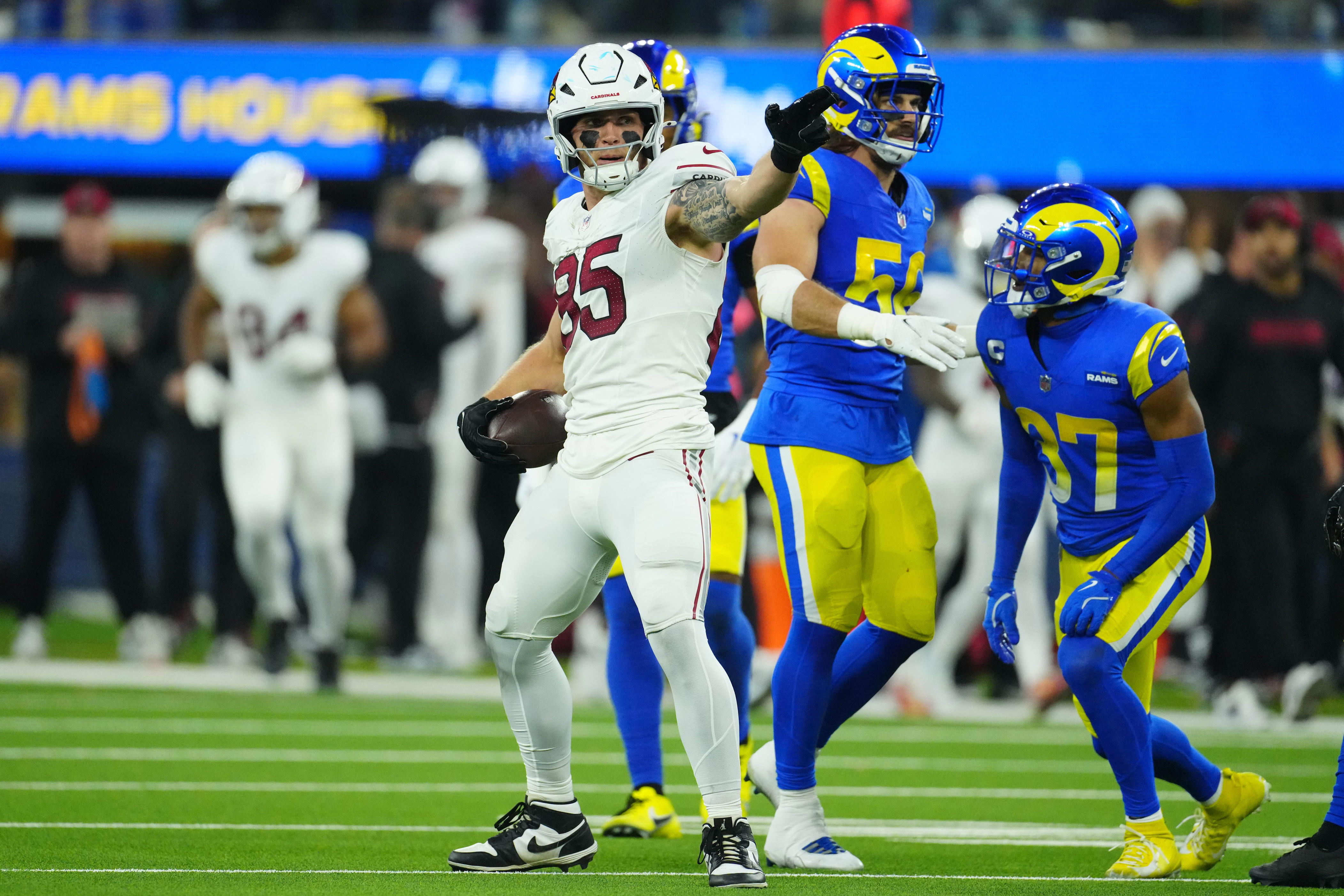 Arizona Cardinals vs Los Angeles Rams live score updates: Murray's 2 ...