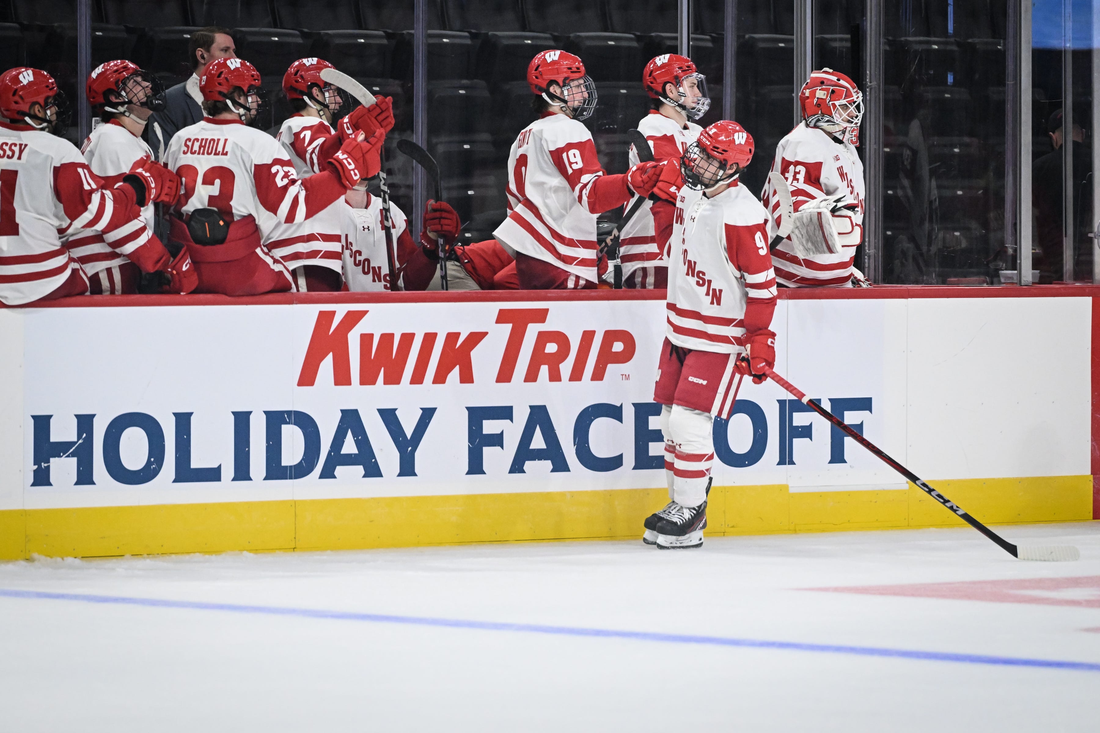 College hockey comes to Fiserv Forum for 2025 Kwik Trip Holiday Face-Off