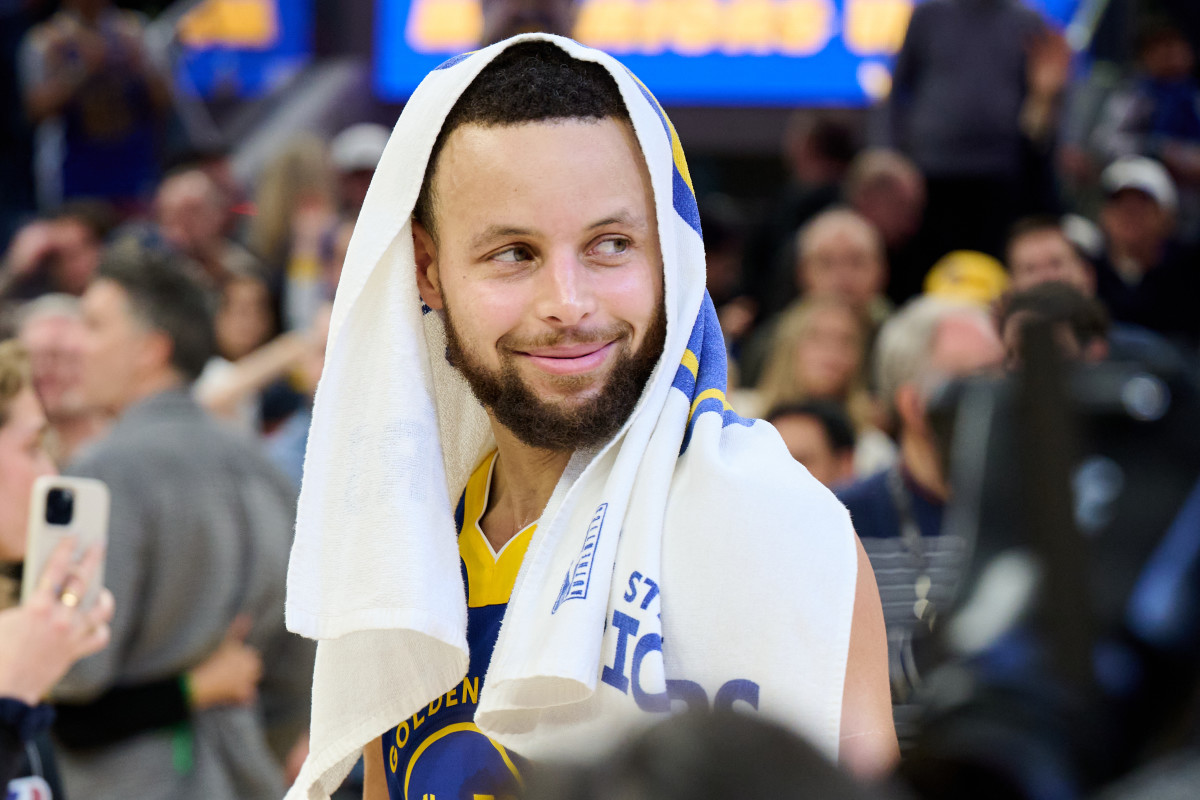 Steph Curry Makes Major Career Move Amid NBA Season