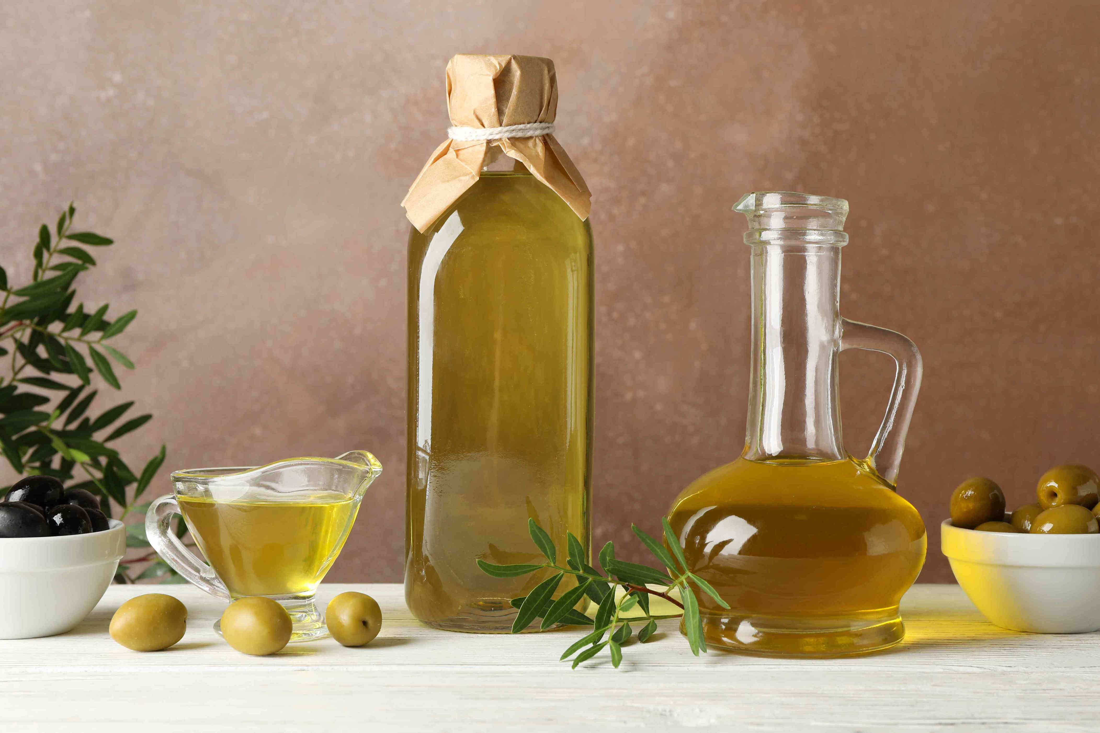 Can You Cook With Olive Oil Instead of Vegetable Oil? Here's What the ...