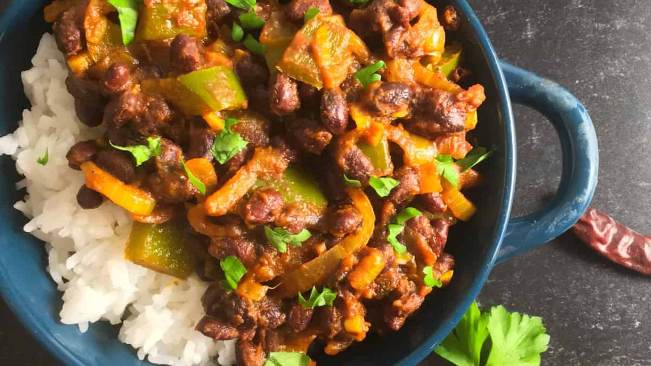 One Pan Vegan Curry That’s Cheap and Delicious