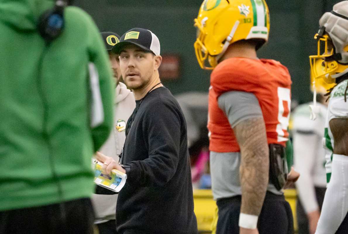 ESPN Names Oregon Coordinator Among College Football’s Top Assistant ...