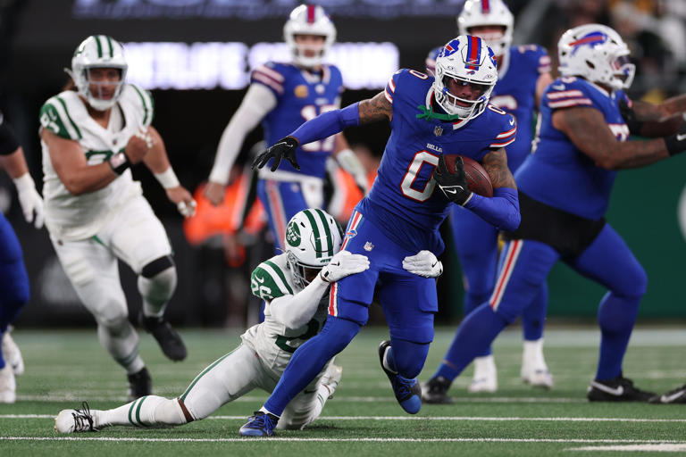 Bills vs. Patriots predictions: Will the 'B'-team Bills sneak out of ...