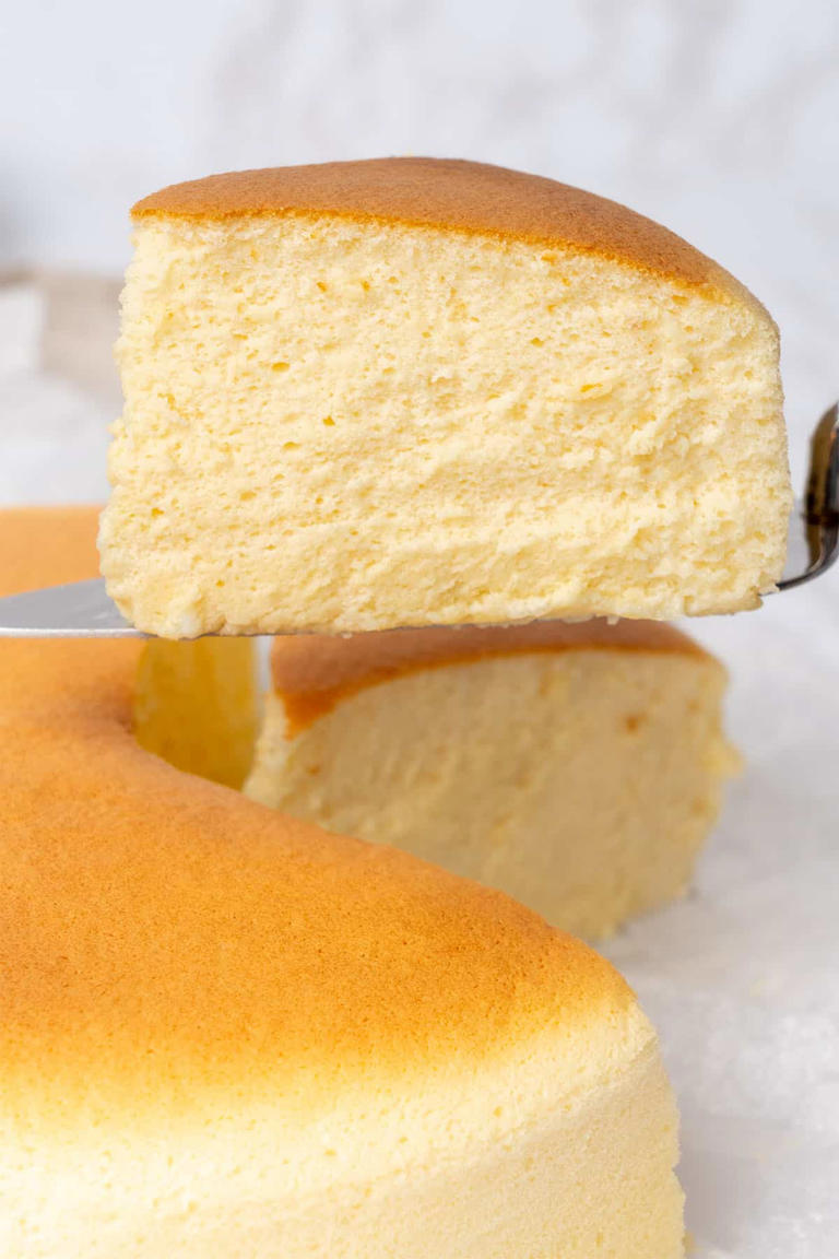 Japanese Cotton Cheesecake is The Ultimate Fluffy Souffle-Like Cheesecake