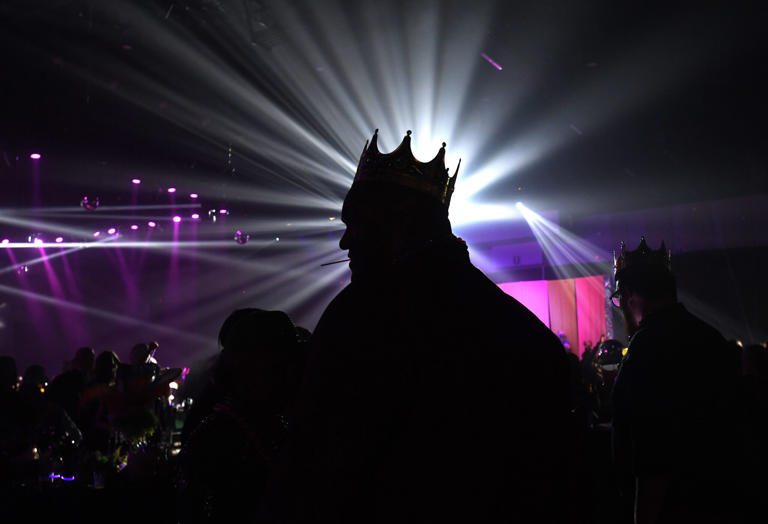 When will Mardi Gras tickets go on sale, is parking free and more