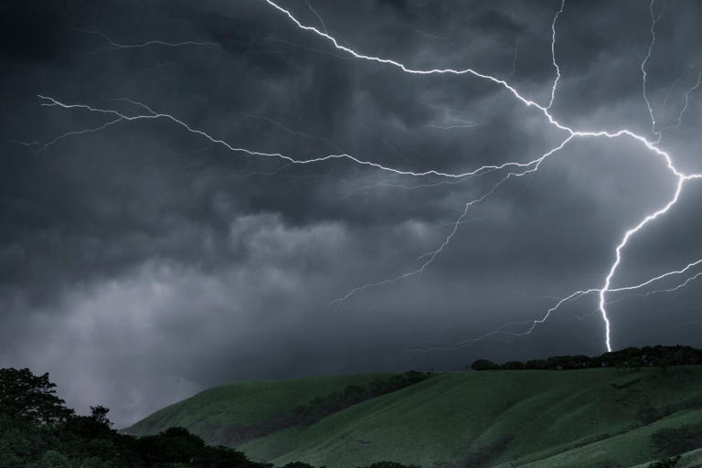 Emiten aviso meteorológico por posibles tormentas eléctricas en la ...