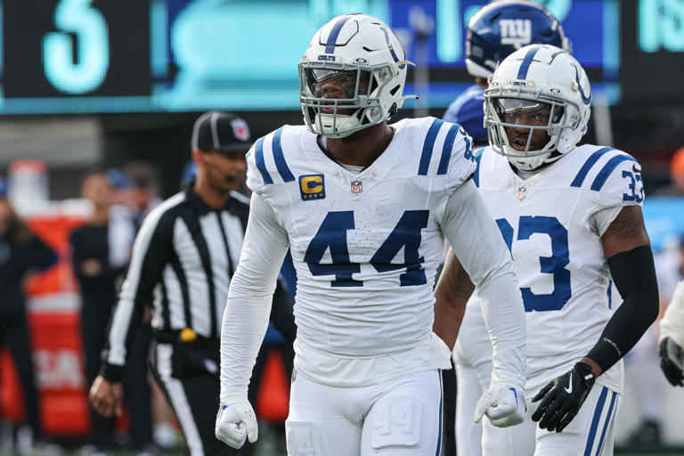 Indianapolis Colts' linebackers near the bottom of PFF's 2025 rankings
