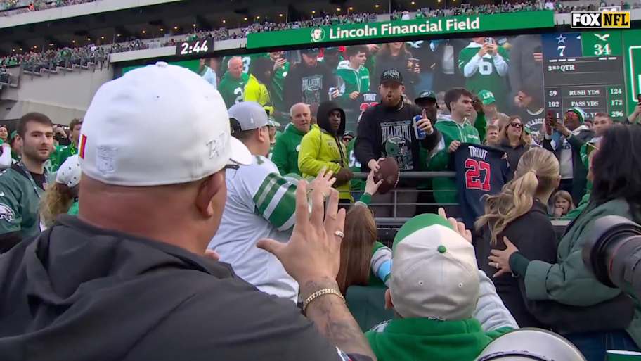 Eagles Fans Kindly Threw Back Tanner McKee's First TD Ball That A.J ...