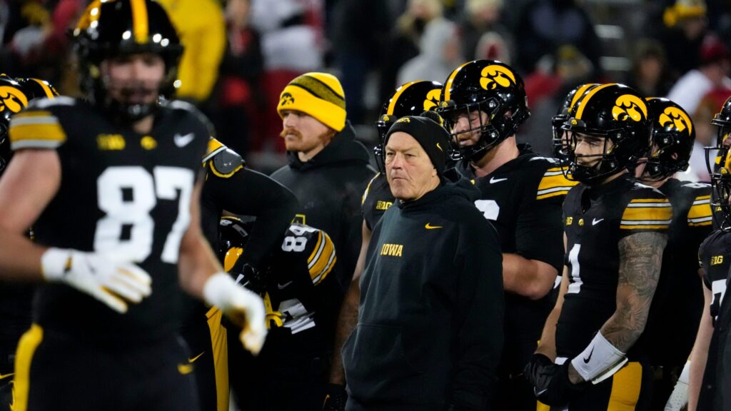 Iowa vs. Missouri Transperfect Music City Bowl | College Football Picks ...