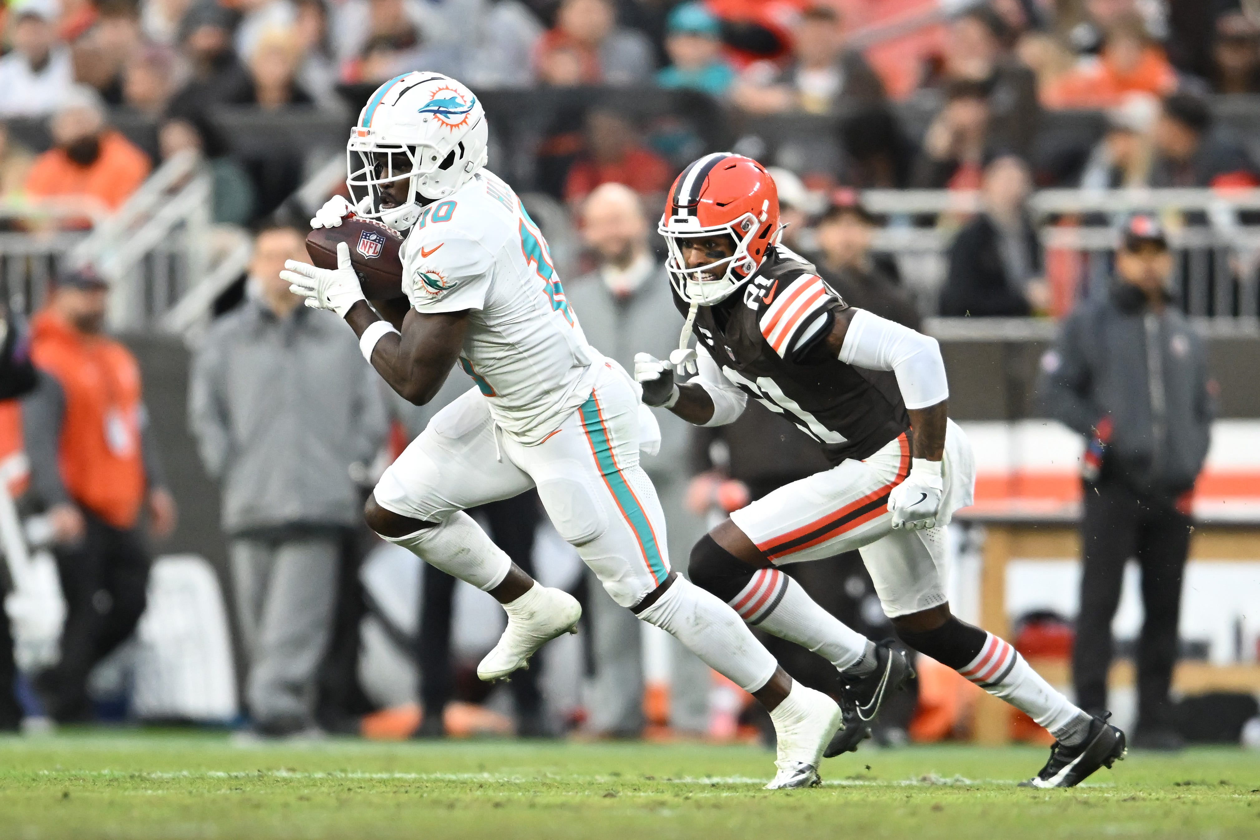 Miami Dolphins’ Tyreek Hill was subject of deleted Colts schedule ...