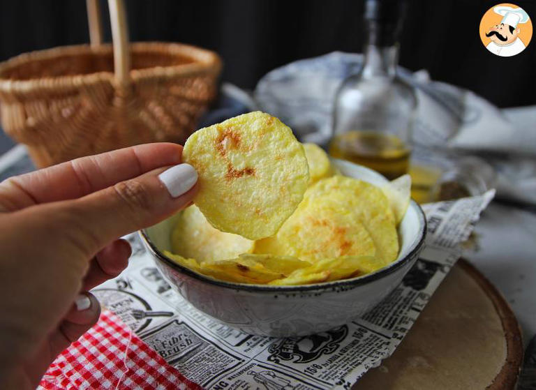 Microwaved potato chips