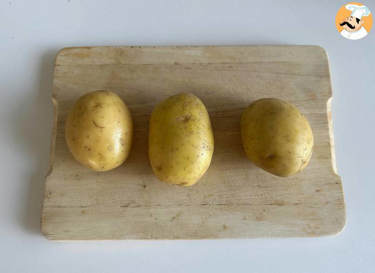 Microwaved potato chips