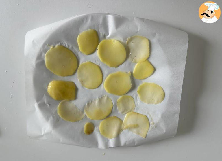Microwaved potato chips