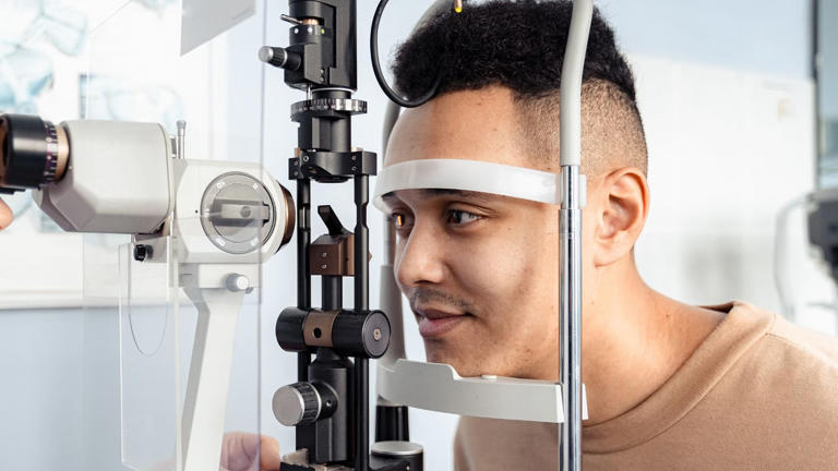 Adults In '40s Must Have Regular Eye-Checkups To Prevent Vision Loss ... Adults In '40s Must Have Regular Eye-Checkups To Prevent Vision Loss ...