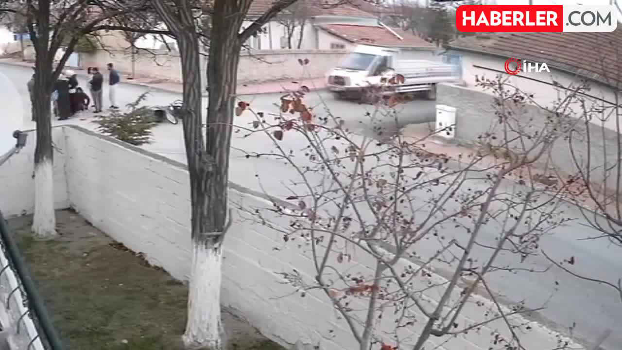 Aksaray'da Feci Kaza: Baba ve Kızının Sarılması Aksaray'da Feci Kaza: Baba ve Kızının Sarılması