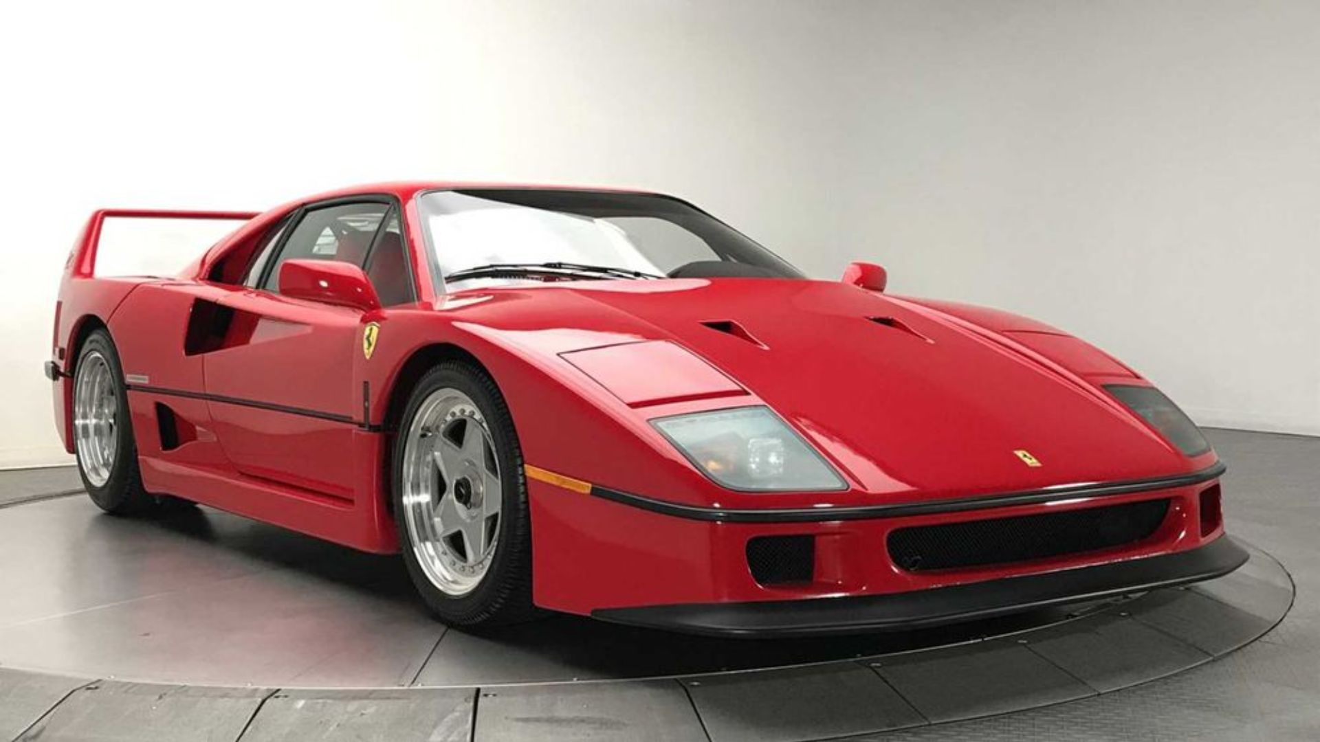 10 Lesser-Known Facts About the Legendary Ferrari F40
