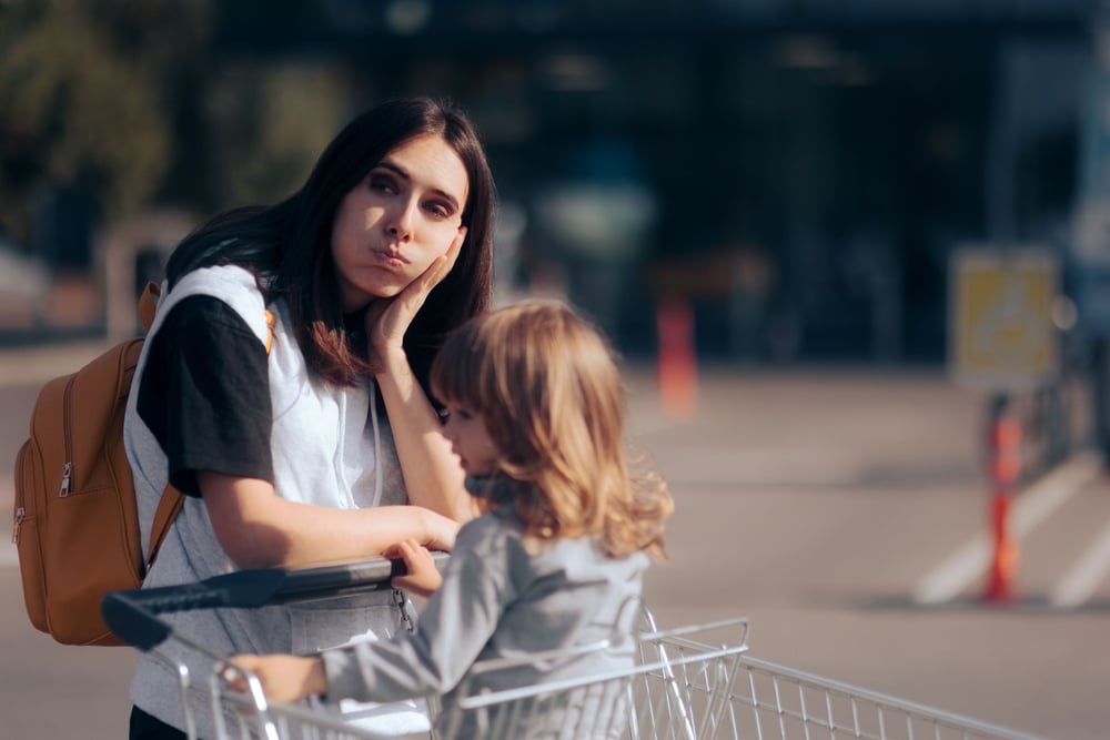 People Who Grew Up in a Lower Middle-Class Family Have 15 Strange Behaviors