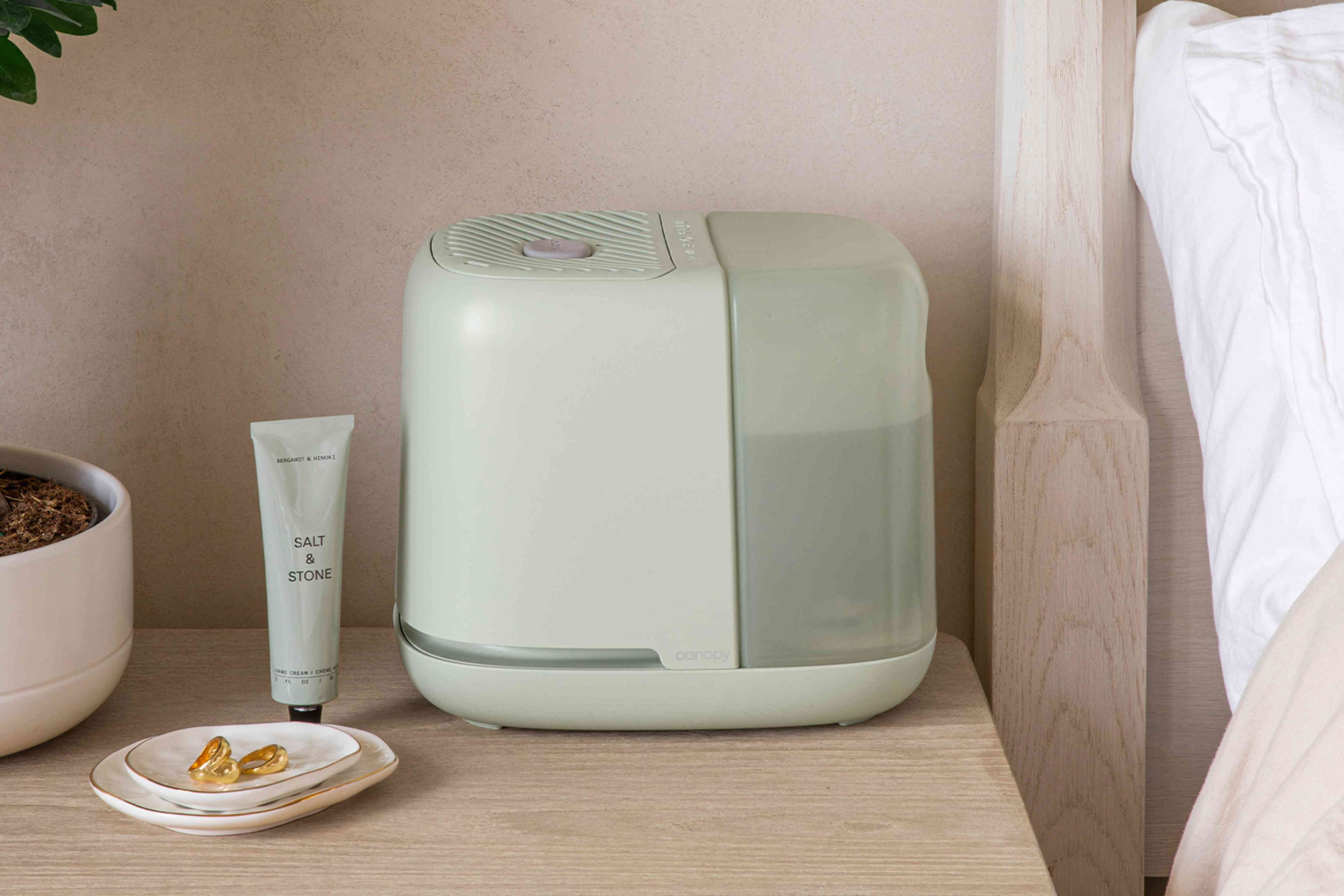 I suffer from a scratchy throat every winter, but this humidifier ...