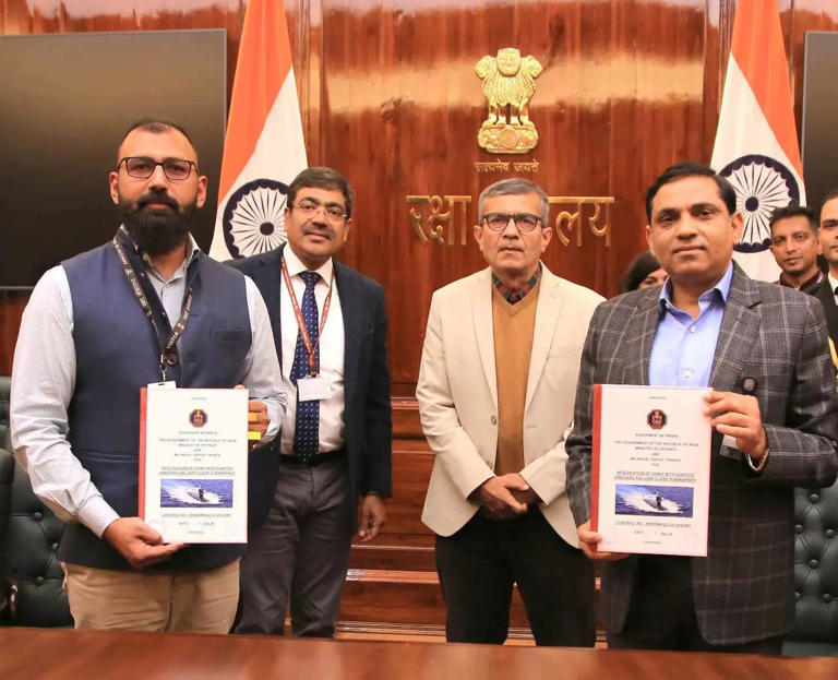 Defence Min signs Rs 2,867 crore contracts with Mazagon Dock, Naval ... Defence Min signs Rs 2,867 crore contracts with Mazagon Dock, Naval ...