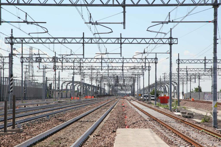 Investimento sulla linea ferroviaria: circolazione sospesa tra Santa ...
