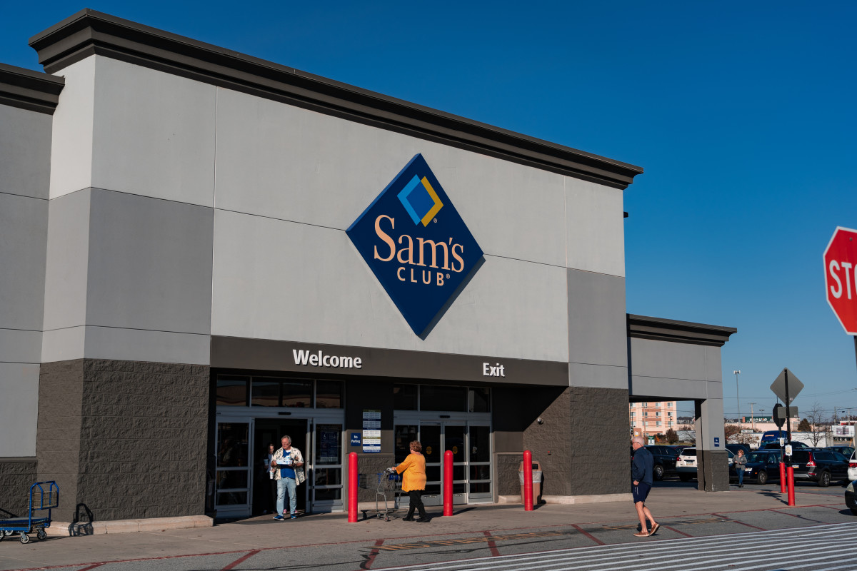 These Are Sam's Club's 2025 New Year's Day Hours
