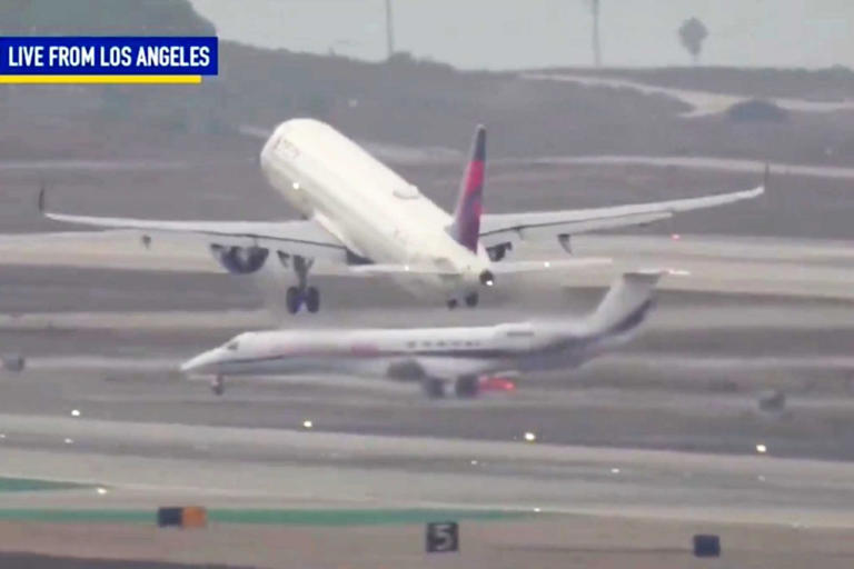 Harrowing footage shows Gonzaga team plane, Delta jet near-miss on LAX runway