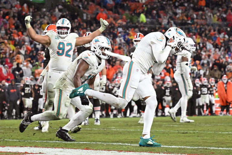 Dolphins 2025 schedule: Full slate of opponents finalized