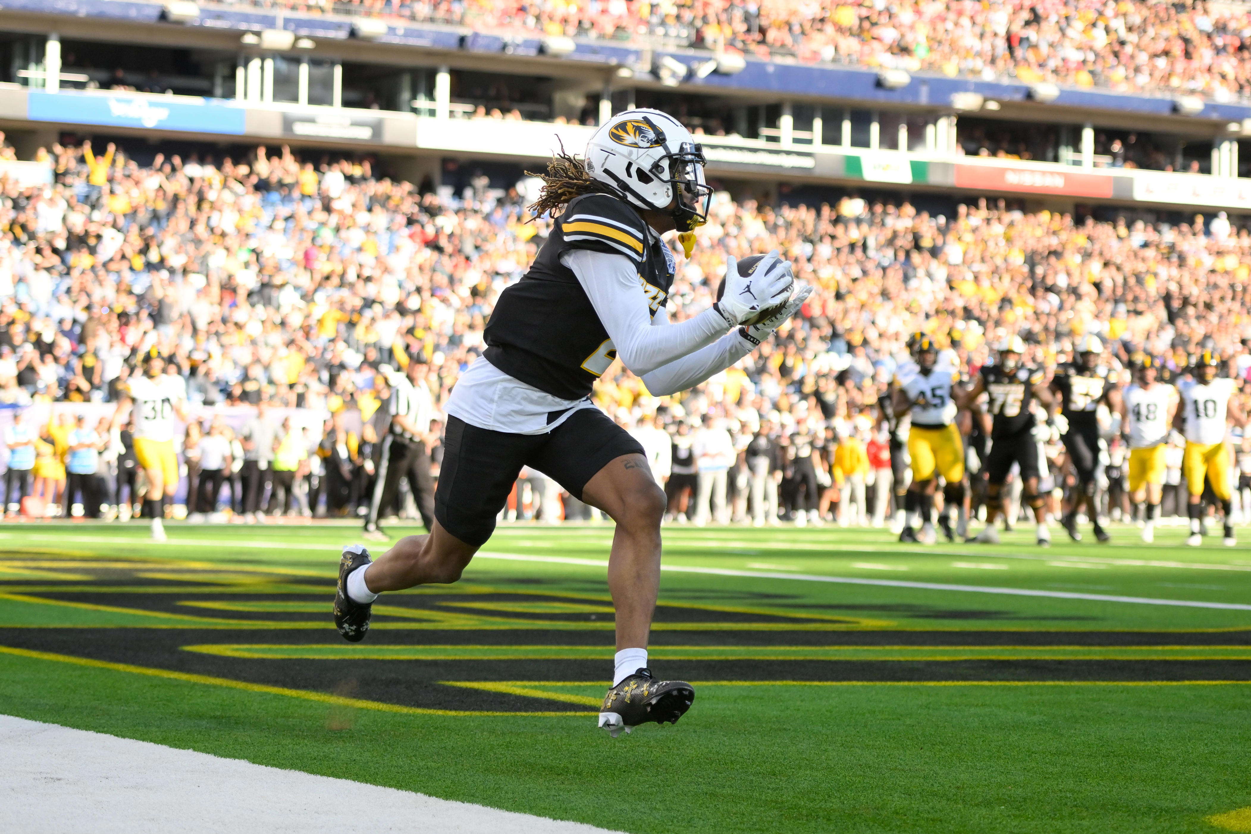 Which ex-Missouri football players will face former team this season?