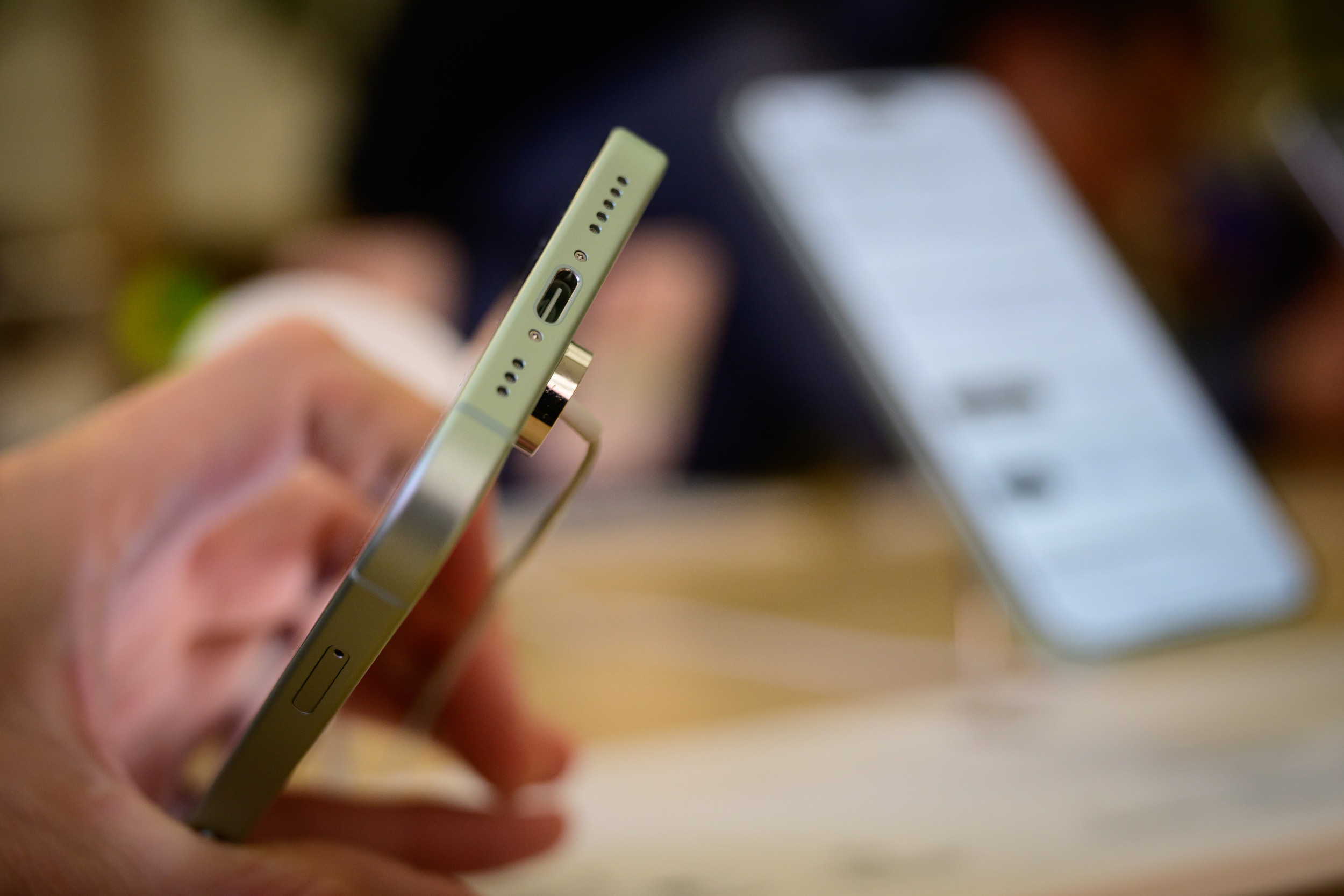 The EU Finally Has a Common Charger for All Devices. Will the US Follow?