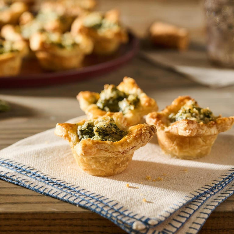 These New Year's Eve appetizers will have everyone munching 'til midnight